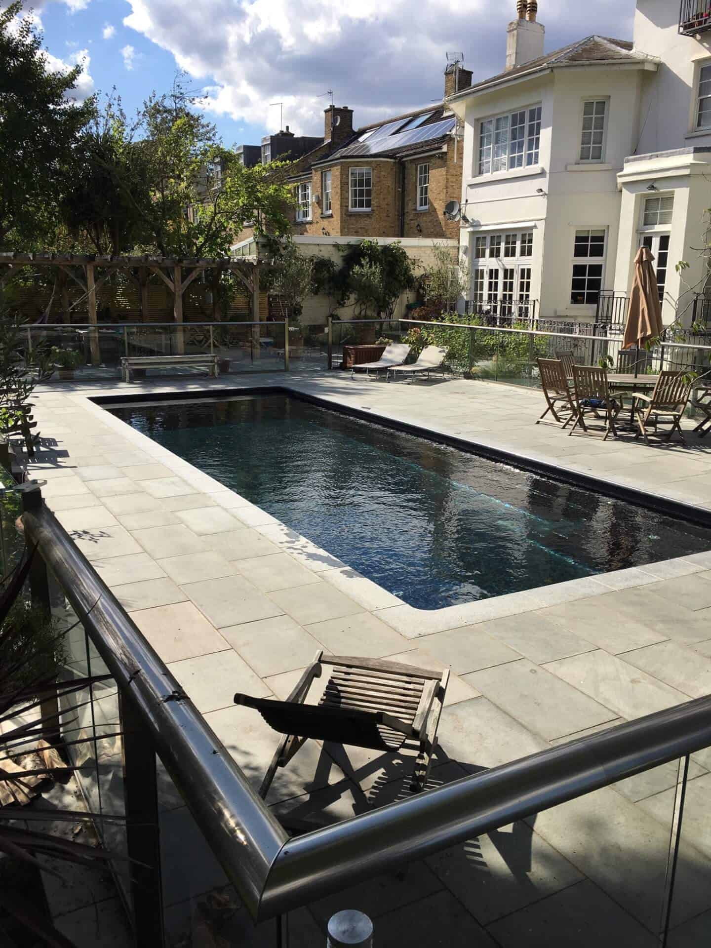 XL Trainer 110 - Blackheath Park - London | Compass Pools